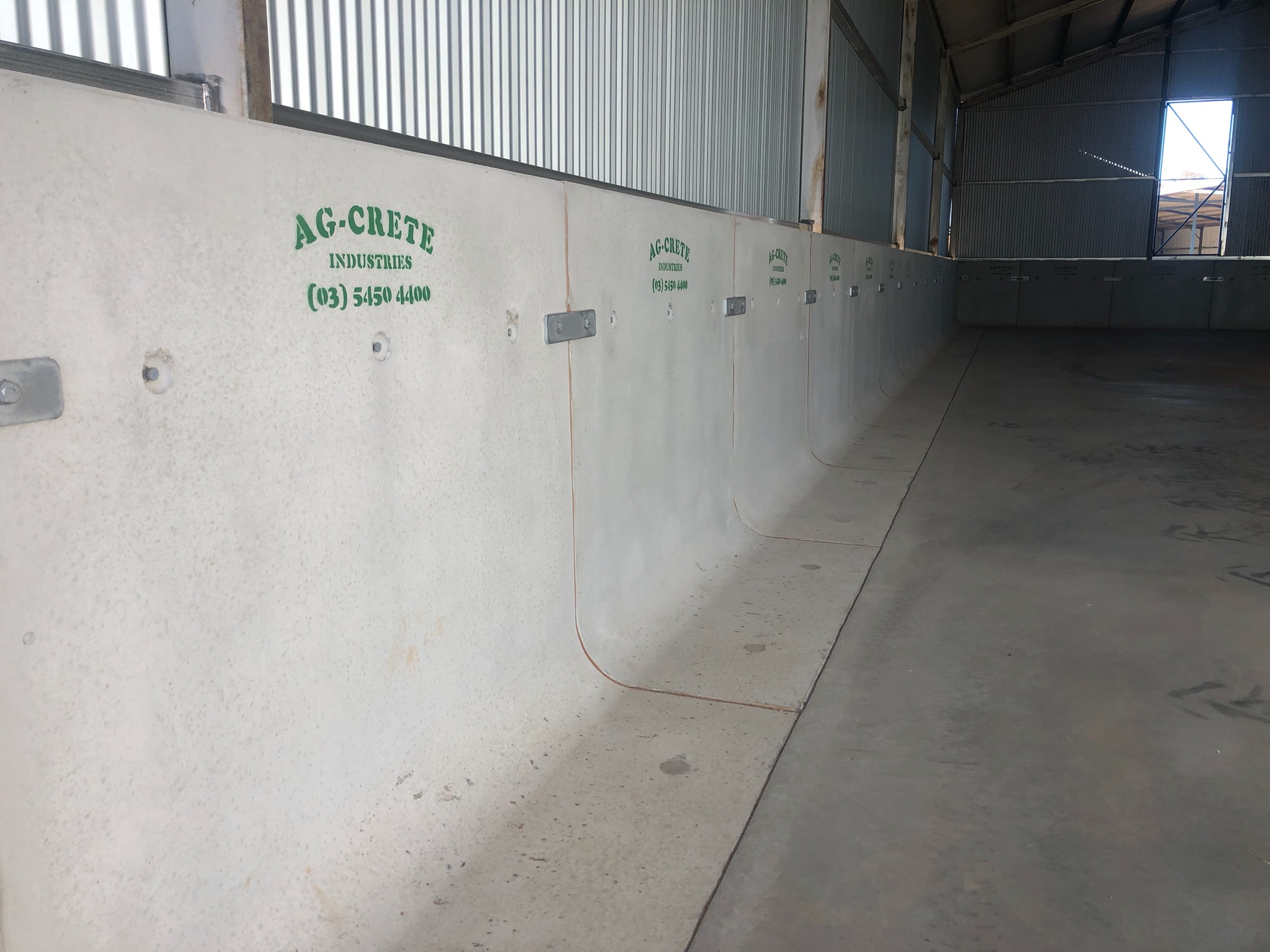 L-Block Walls - Ag-Crete Industries