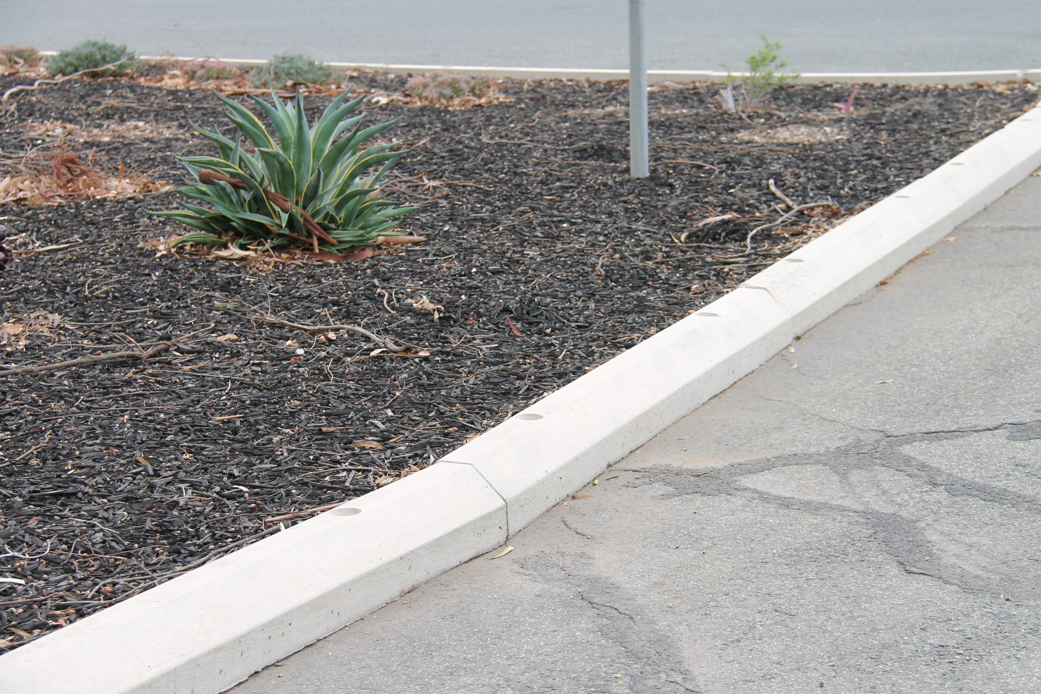 Kerbing and Slabs - Ag-Crete Industries